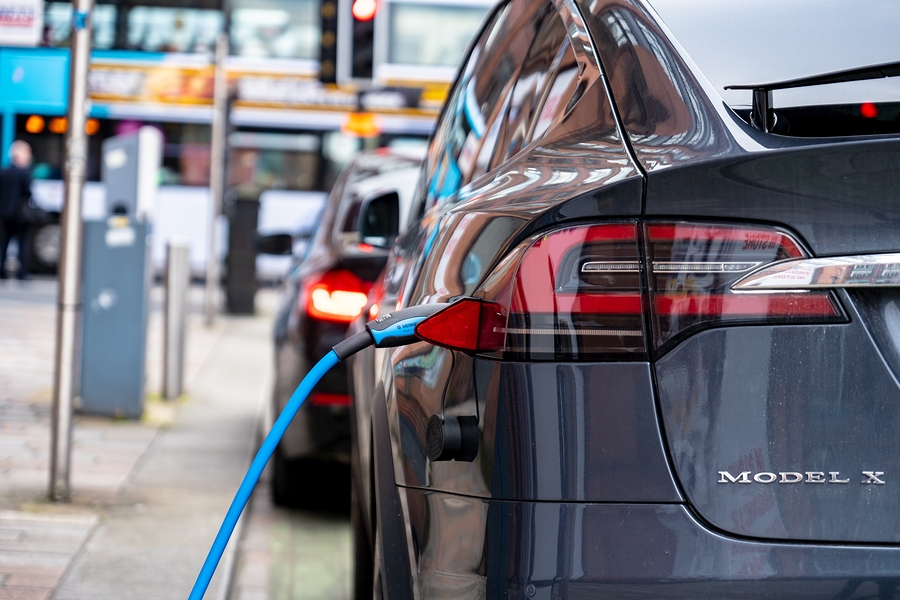 Tesla Owners Wait in Long Lines to Recharge over Holidays - IER